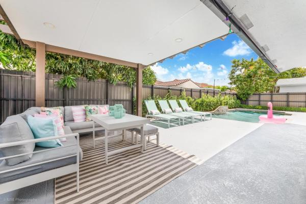 Flamingo Beach Escape -5 Bedrooms- Htd Pool, Game Room, Baby Items , Bbq - Florida Keys