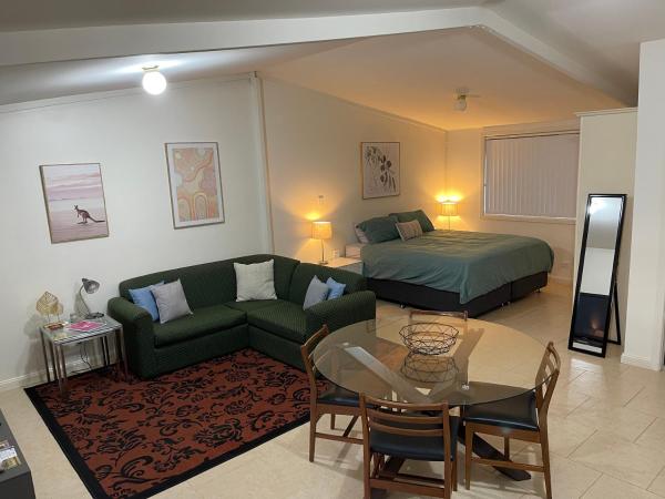 Comfortable And Well Equipped Studio Apartment In Mudgee - Rest Easy Mudgee Studio - Mudgee