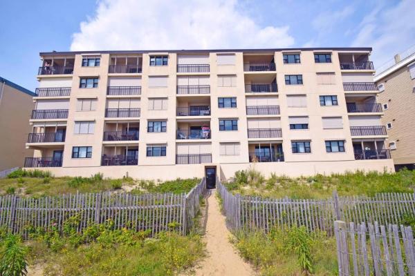 Amber Waves 300 Condo - Ocean City, MD