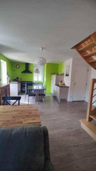 Logement Avec Grand Balcon Dans Le Brionnais - Beaujolais