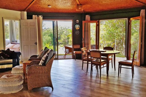 Wolvi Wonderland - Eco Escape - Queensland