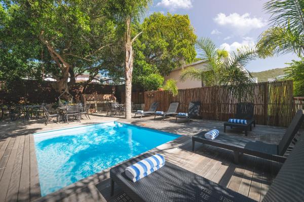 Thomas Ville - West Wing - Studio - Victoria Bay
