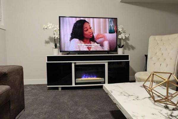 Blissfulabode Basement Suite - Airdrie