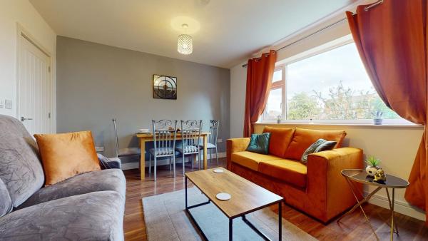 Cosy 2 Bed Apartment 1st Floor Business & Leisure Parking And Wifi By Jesswood Properties - Nuneaton