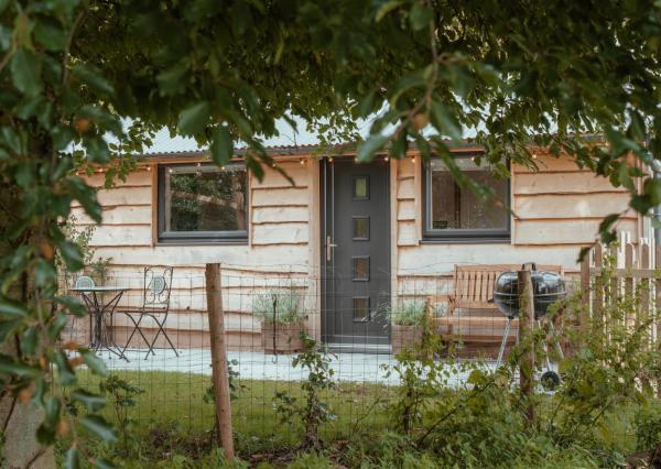 Rose Hideaway - Forest Of Dean Cosy Cabin Retreat - Gloucestershire