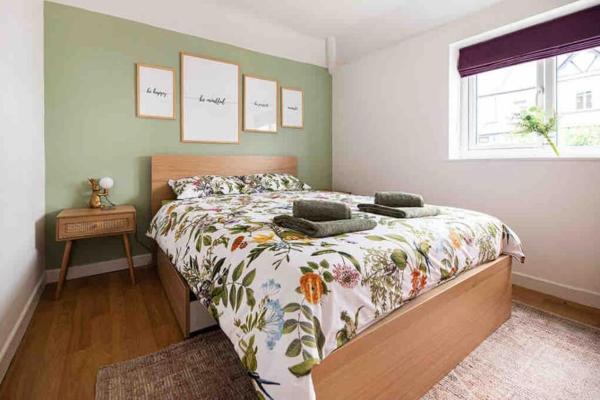 Beach Cottage Pets Welcome Sleeps 6 - Broadstairs