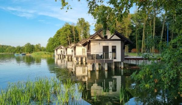Ośrodek Szkoleniowo-wypoczynkowy Bernardynka Domki Na Wodzie - Poland