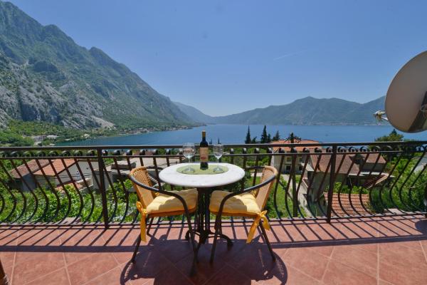 J & P Apartments Orahovac - Montenegro