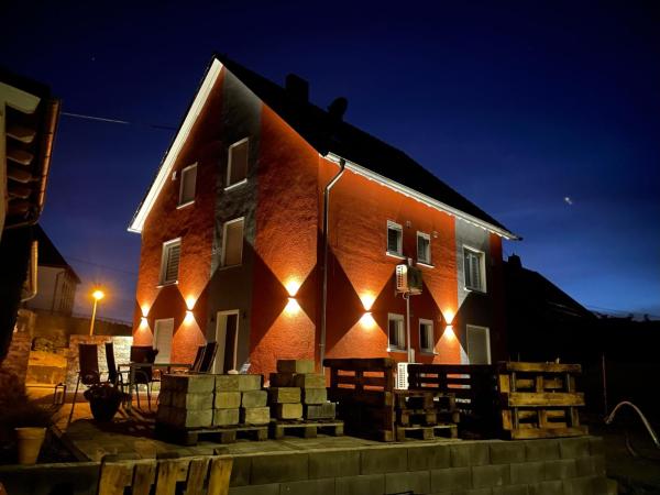 Haus Lotusblüte - Nürburg