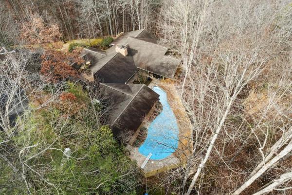 Smoky Speakeasy 2 Cabins 2 Hot Tubs And Private Pool - Gatlinburg, TN
