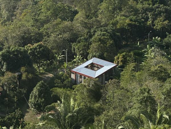Casa Atelier En Reserva Natural - La Mesa