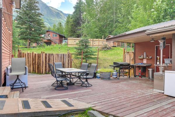 Near River And Trails! Serene Stay In Cooper Landing - Cooper Landing, AK