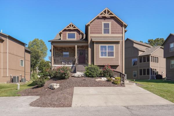 Perfect Home To Be Together Again! - Kimberling City, MO