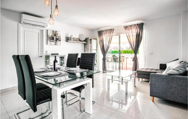 2 Bedroom Cozy Apartment In Cala Bona - Cala Bona