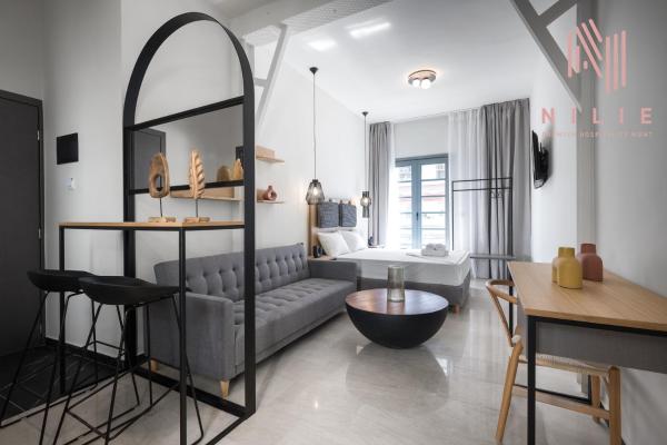 Phìlus, Nilie Hospitality Mgmt - Thessalonique