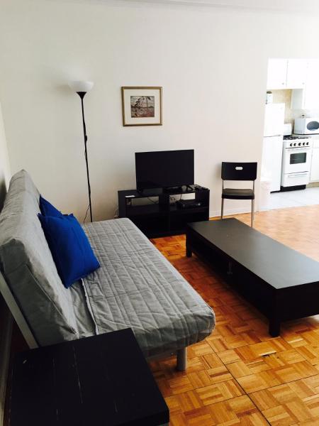 Stylish Montreal Apartment: Comfortable Stay In The Golden Square Mile - Brossard