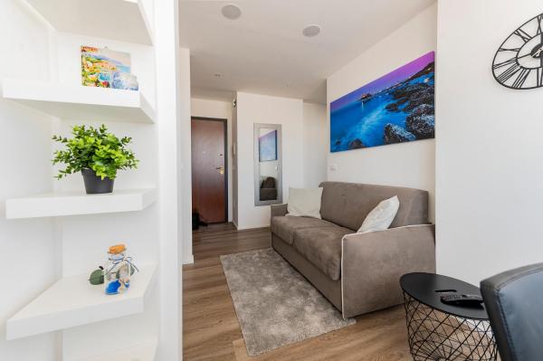 Piazza Salotto & Stazione Comfy Apartment - Pescara