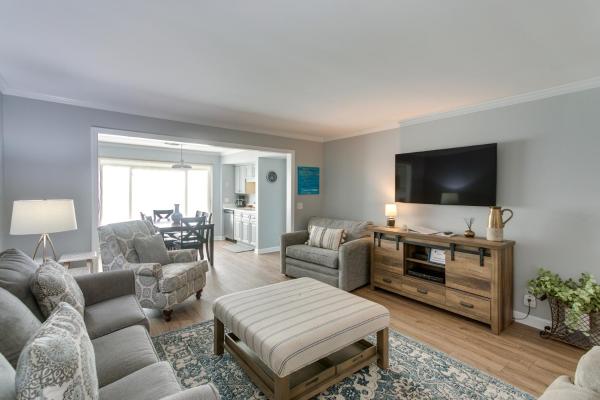 4 Mi To Beach: St Simons Island Golf Course Condo - St Simons Island, GA, US