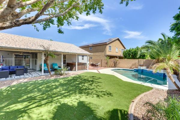 Private Pool And Grill At Beautiful Surprise Home - Surprise, AZ