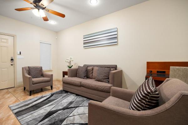 Hummingbird Haven 2 Cozy Comfort Haven - Parking At No Extra Cost - Mission, TX
