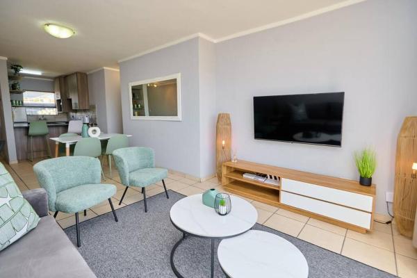 Unit 309 At Menlyn Place - Pretoria
