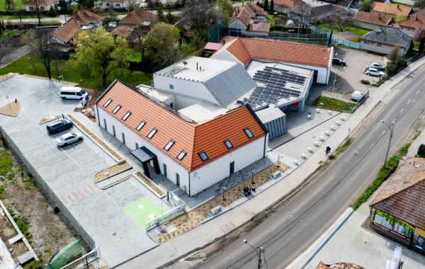 Eleven Business & Sport Hotel - Gyöngyös