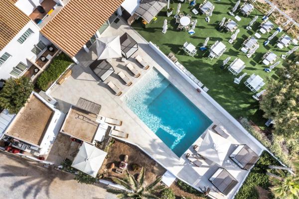 Apartamentos Es Caló - Formentera