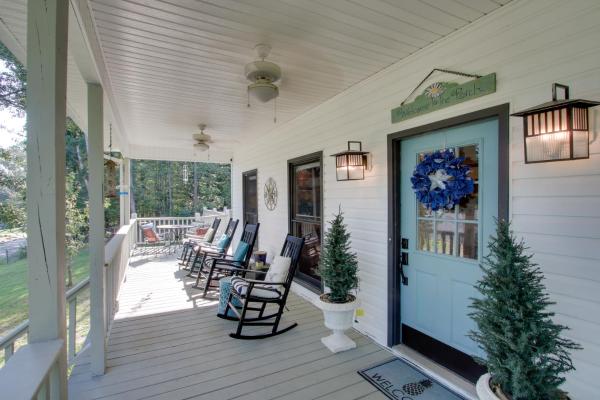Waterfront Home Near Wilson Lake With Covered Porch! - Florence, AL