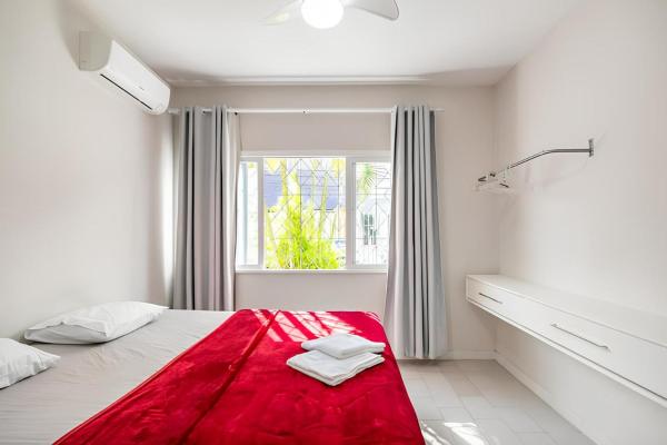 Casa 215 Suítes Pertinho Da Praia - Balneário Camboriú