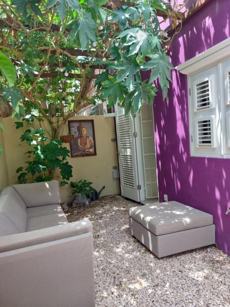 Purple House In Colorful City Centre - Curaçao
