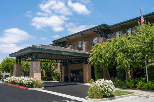 Hampton Inn & Suites Agoura Hills - Ventura County, CA