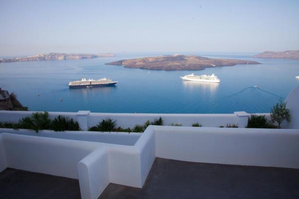 Fanari Vista Suites - Santorini
