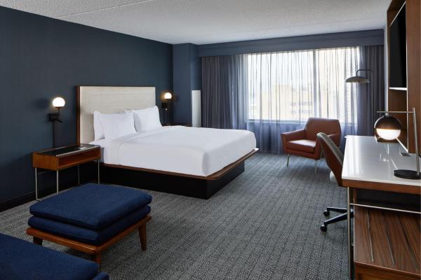 Courtyard By Marriott Detroit Downtown - Detroit, MI