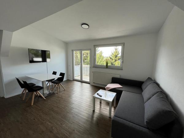 Premium Apartment 75qm 3 Zimmer Küche, Balkon, Smart Tv, Wifi - Aalen