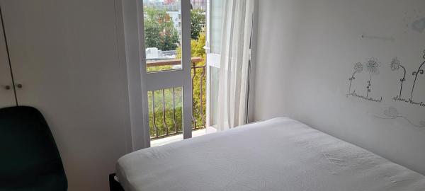 Comfy Room Near Metro & Airport - Montijo, Portugal