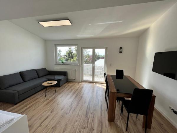 Premium Apartment 70qm 2 Zimmer Küche, Balkon, Smart Tv, Wifi - Aalen