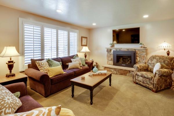 Updated Ranch Apartment W/ Deck - 9 Mi To Downtown - West Jordan, UT