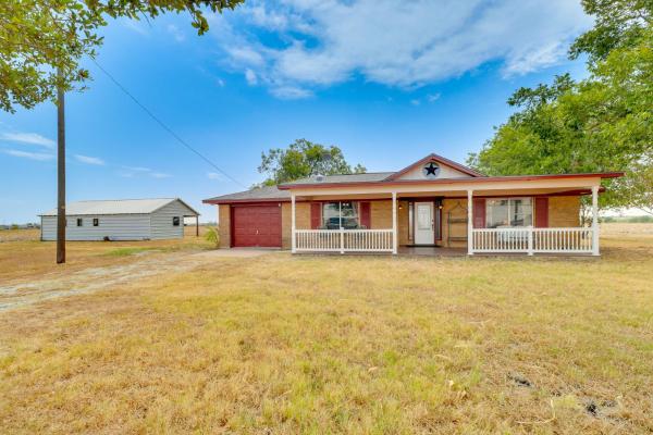 20 Mi To Austin Texas Farmhouse On 10 Acres - Elgin, TX