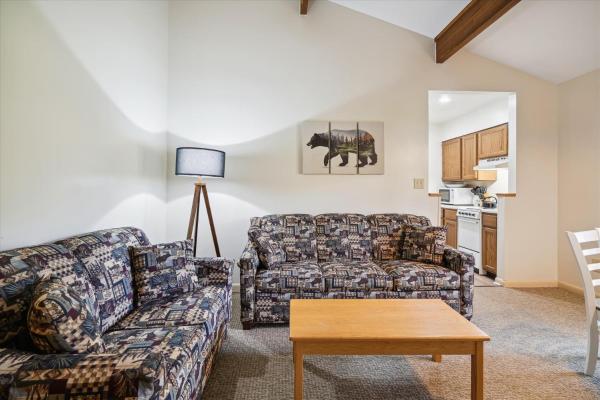Cedarbrook Deluxe Two Bedroom Suite With Outdoor Heated Pool 20910 - Killington, VT
