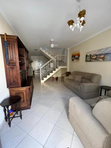 Casa Aconchegante Com Ar Condicionado Para Família Em Condomínio - Caraguatatuba