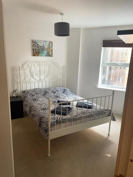 Entire Town Centre 2 Bedroom Apartment Very Close To Beach - Bournemouth