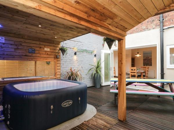 10 Walton Terrace - Saltburn-by-the-Sea