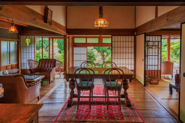 ジビエと田舎暮らしの宿 ヌックスキッチン Japanese Game Meat Cuisine & Lodge Nook's Kitchen - Kochi