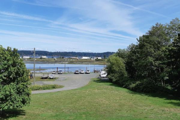 Charming Hidden Gem- Ocean View And Marina - Quadra Island
