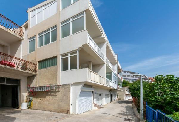 Apartments Vanesa - Postira