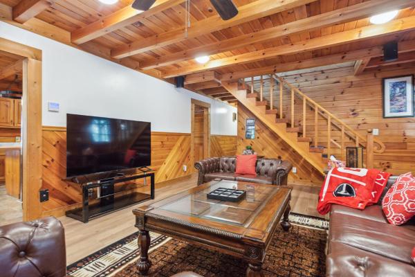 Cabin Bliss - Just 1 Mile From Lake Lanier - Dawsonville, GA
