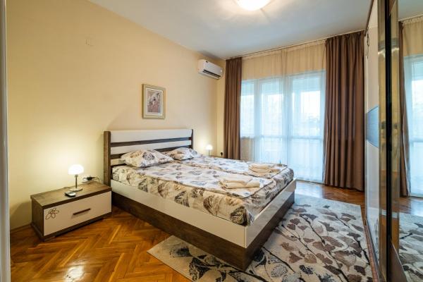 Primorski 2bdrm Central Apartment - Varna