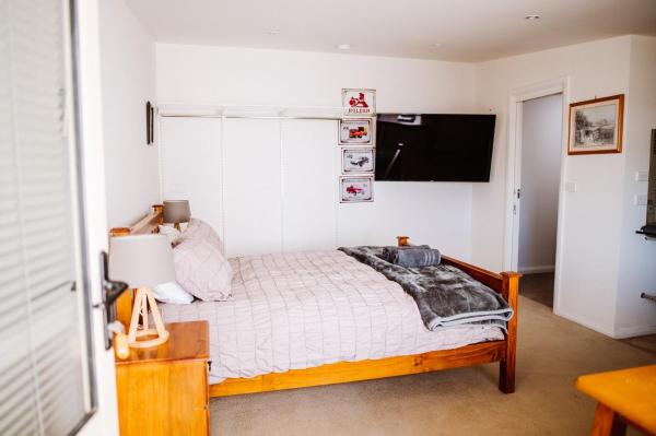 True Blue Four - Couples Plus - Sheffield, Australia
