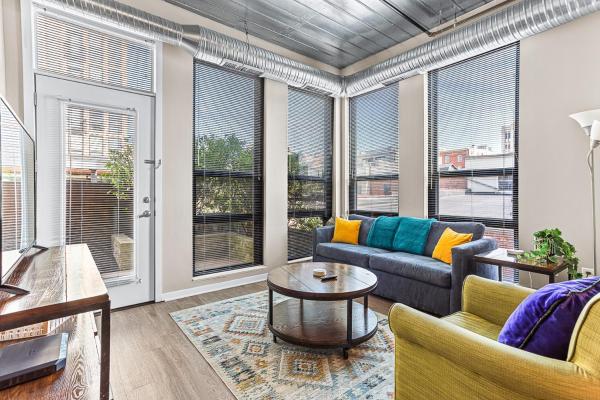 2 King Bed Spacious Apt Downtown Close To It All - 安娜堡