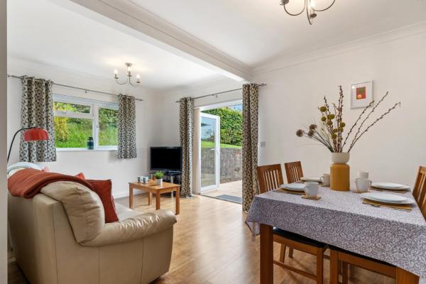 St Helens Apartment 2 - Short Walk To Beach - Narberth
